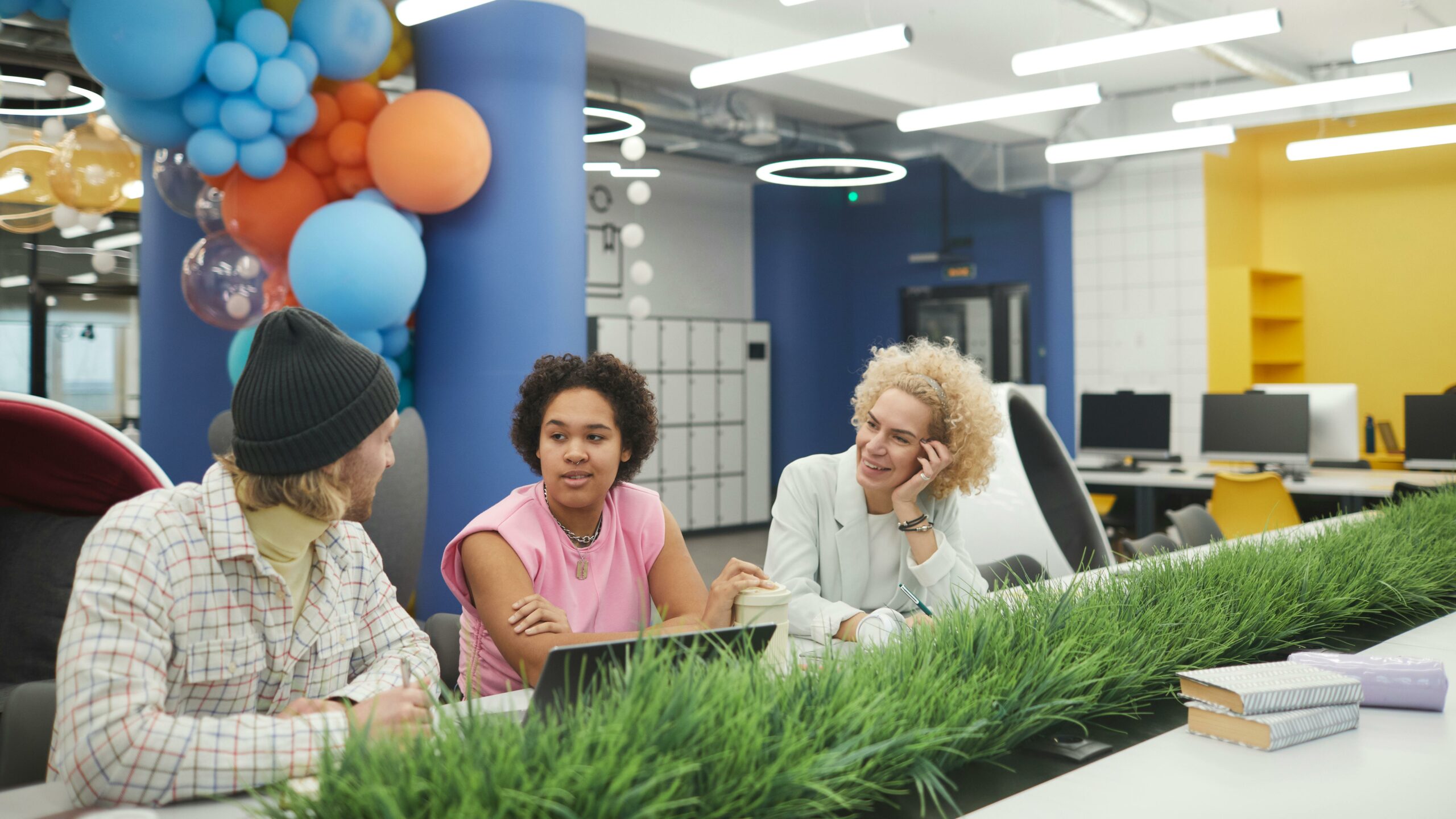 13 Benefits Of Coworking Spaces That Boost Productivity Creativity And